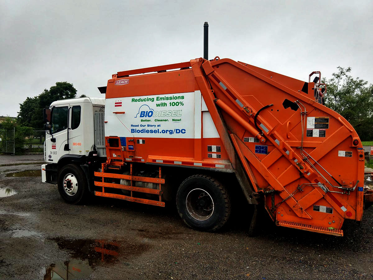 Biodiesel-Powered Vehicles Wrap and Roll | Energy.AgWired.com